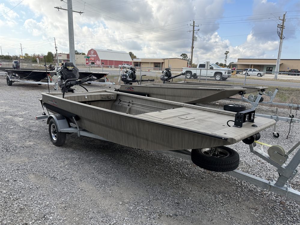 GatorTail 1754 Extreme Series Duck Hunting Boat and 40XD Mud Motor ...